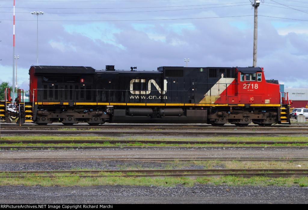 CN 2718